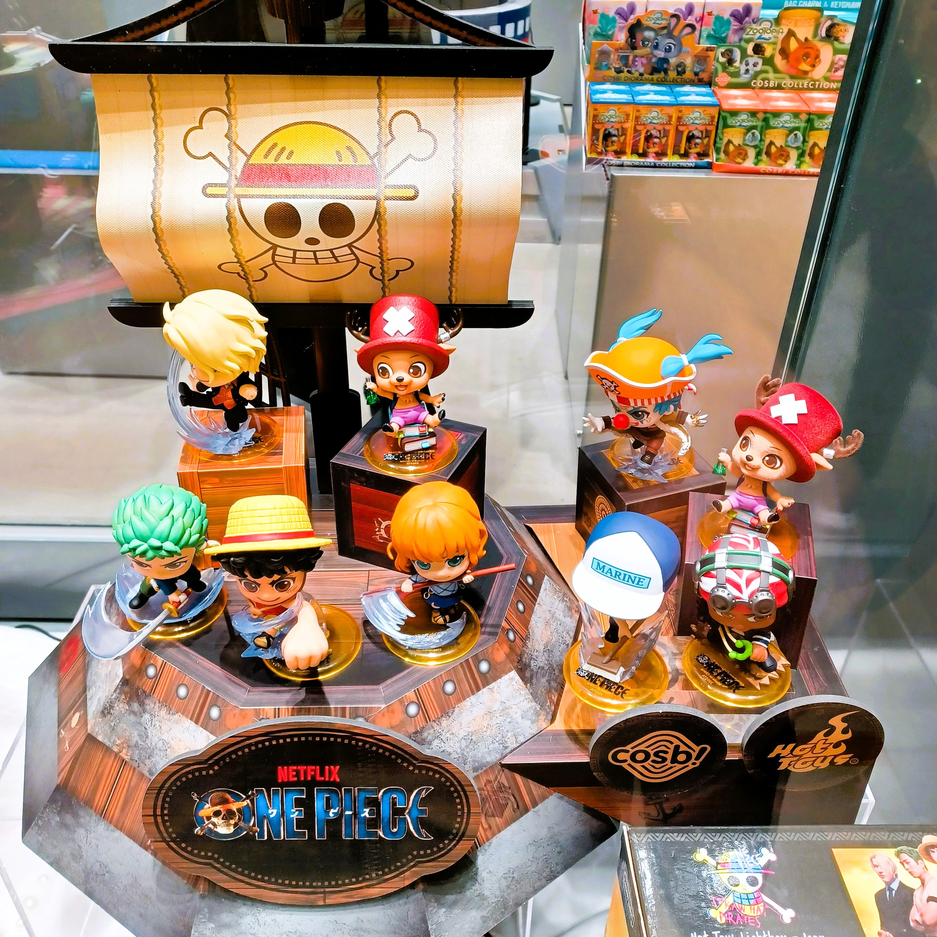 Hot Toys x Netflix CBX317 One Piece Cosbi Collection Full Box (Case of ...